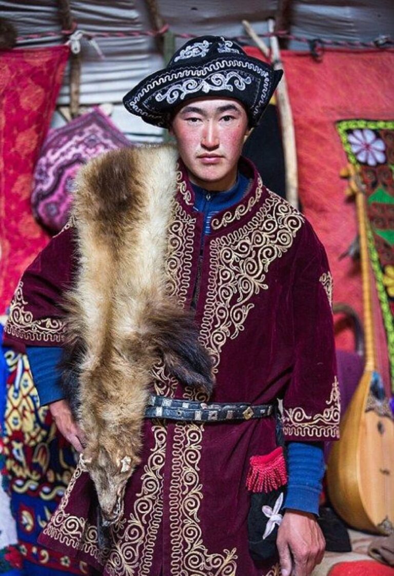 Kazakh clothing: A Rich Heritage Reflecting the Life on the Steppe ...