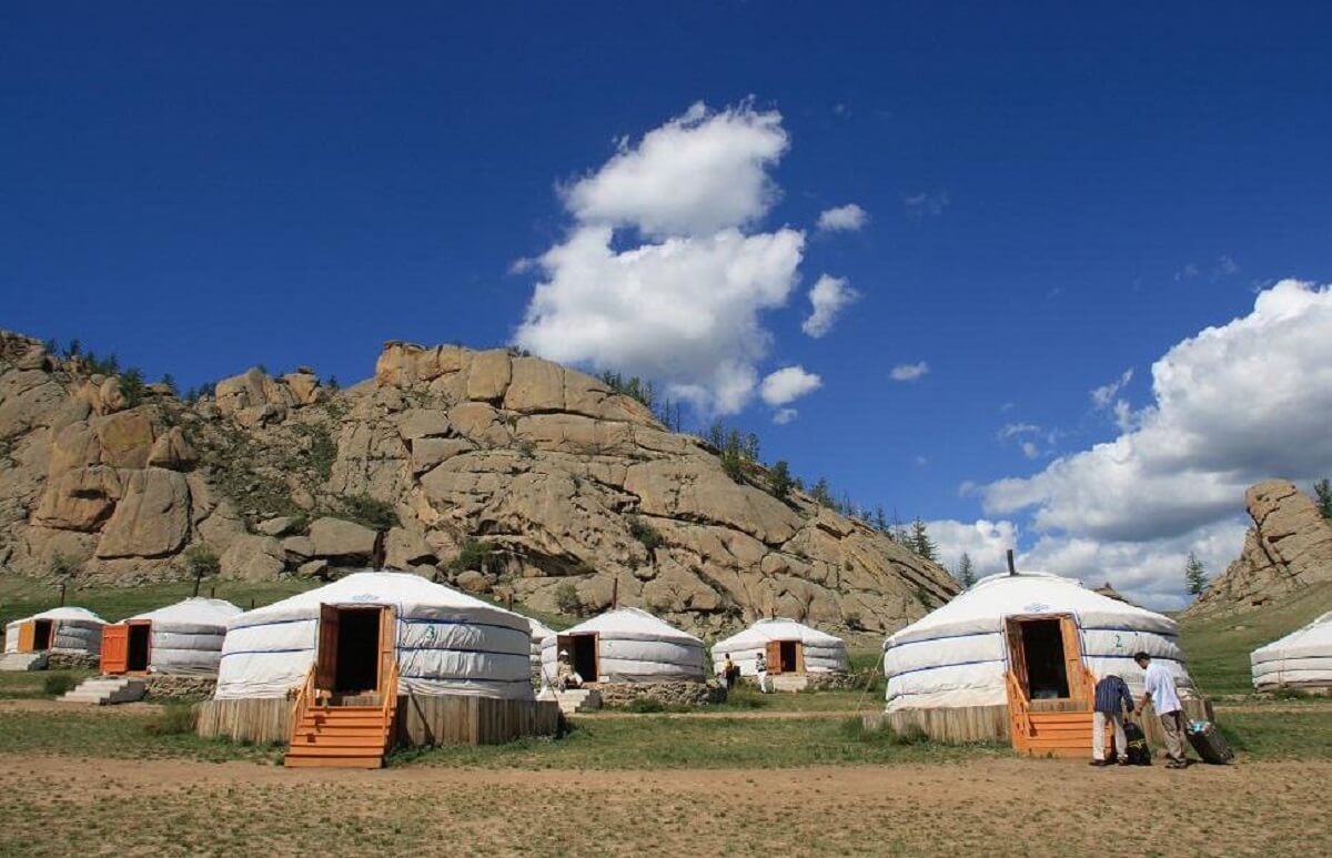 Baga Gazriin Chuluu: Mongolia's Ancient Granite Formations - Discover Altai